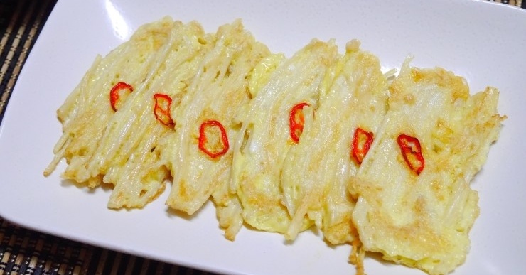 Chewy and delicious super simple jeon! Enoki mushroom jeon