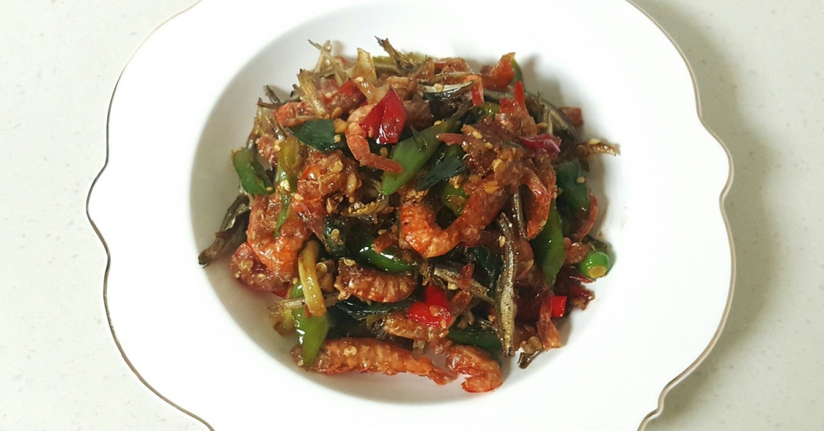 Stir-fried dried shrimp and anchovies with honey