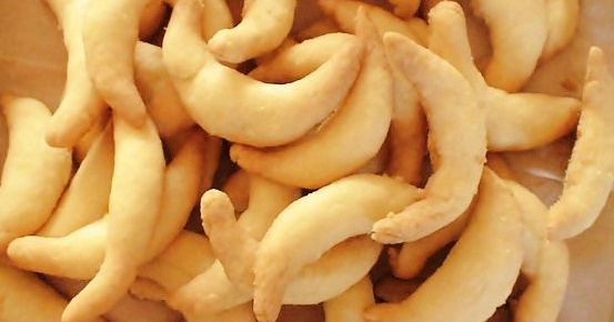 '아몬드 kipfel' 로 홈파티를 더 즐겁게..