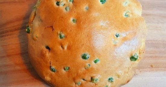making a pea cake