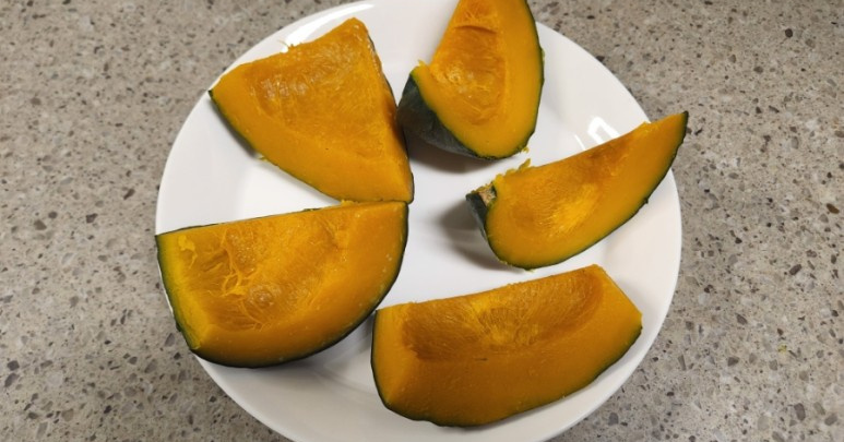 How to steam sweet pumpkin in a steamer. steaming time. a method