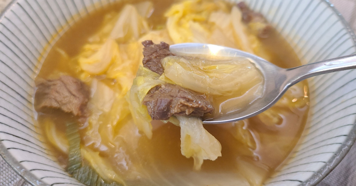 sopa de repollo en escabeche