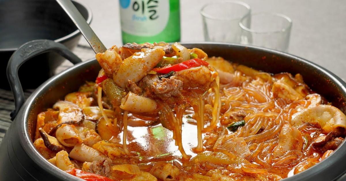 한잔을 부르는 곱창전골