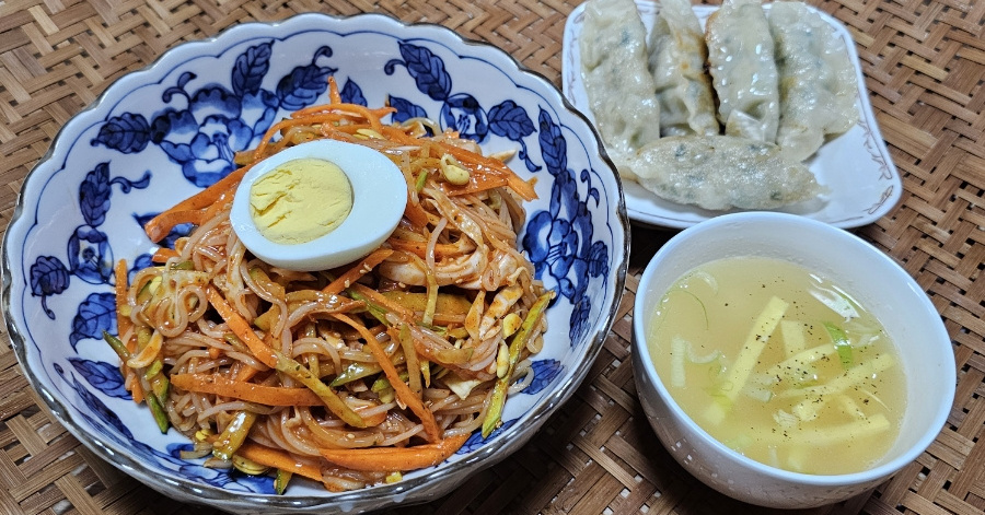 쫄면엔 만두지~~!! 쫄면